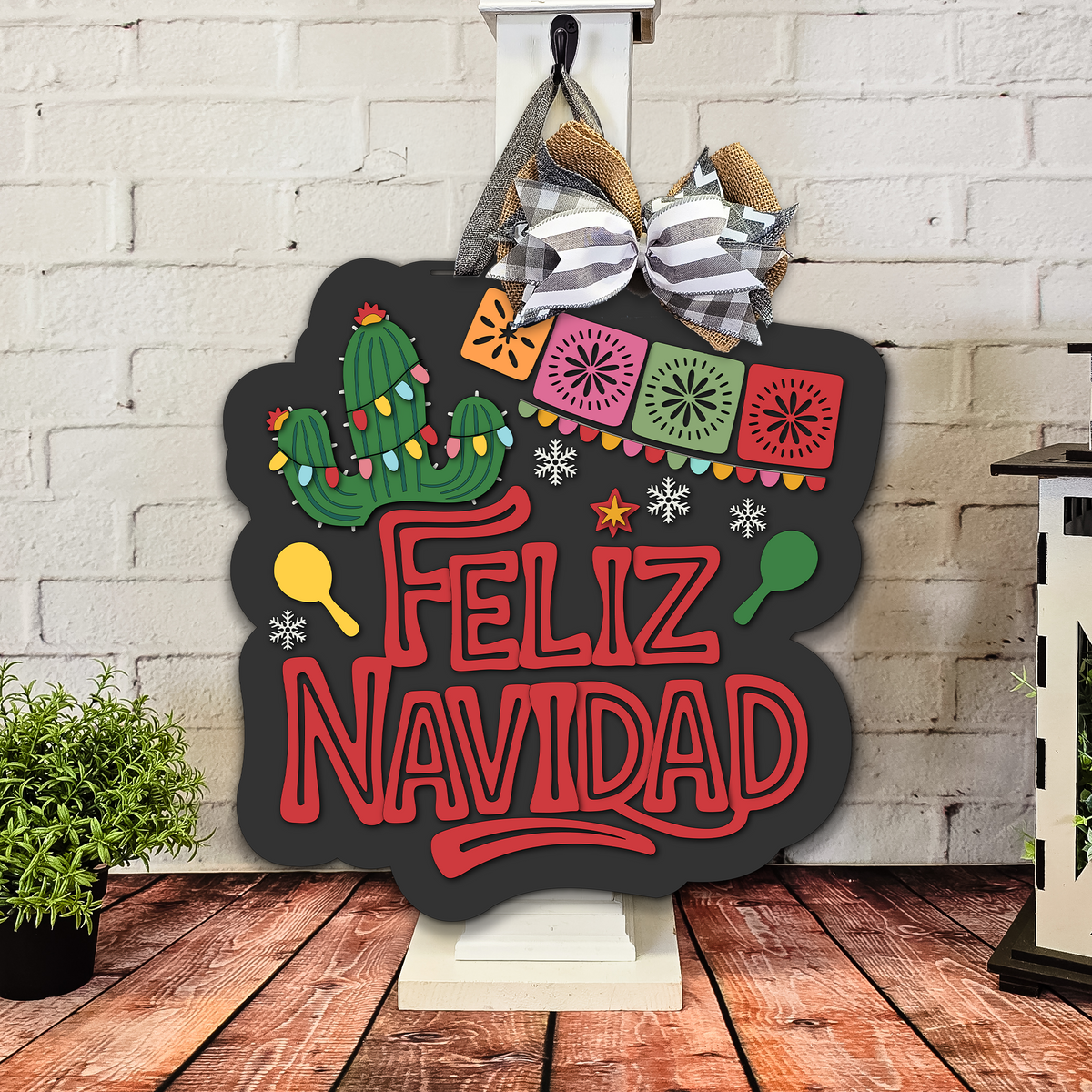 Feliz Navidad Cactus Door Hanger SVG – Kim & Garrett Make It!